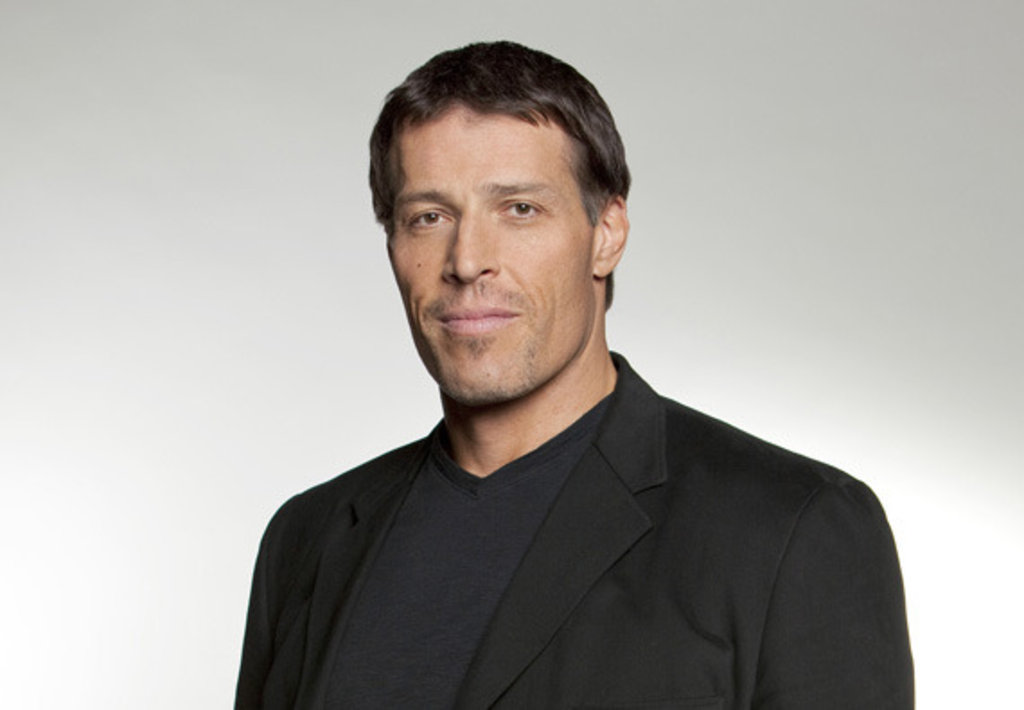 The Power of Attitude: Anthony Robbins e il COCOMI – No papaye
